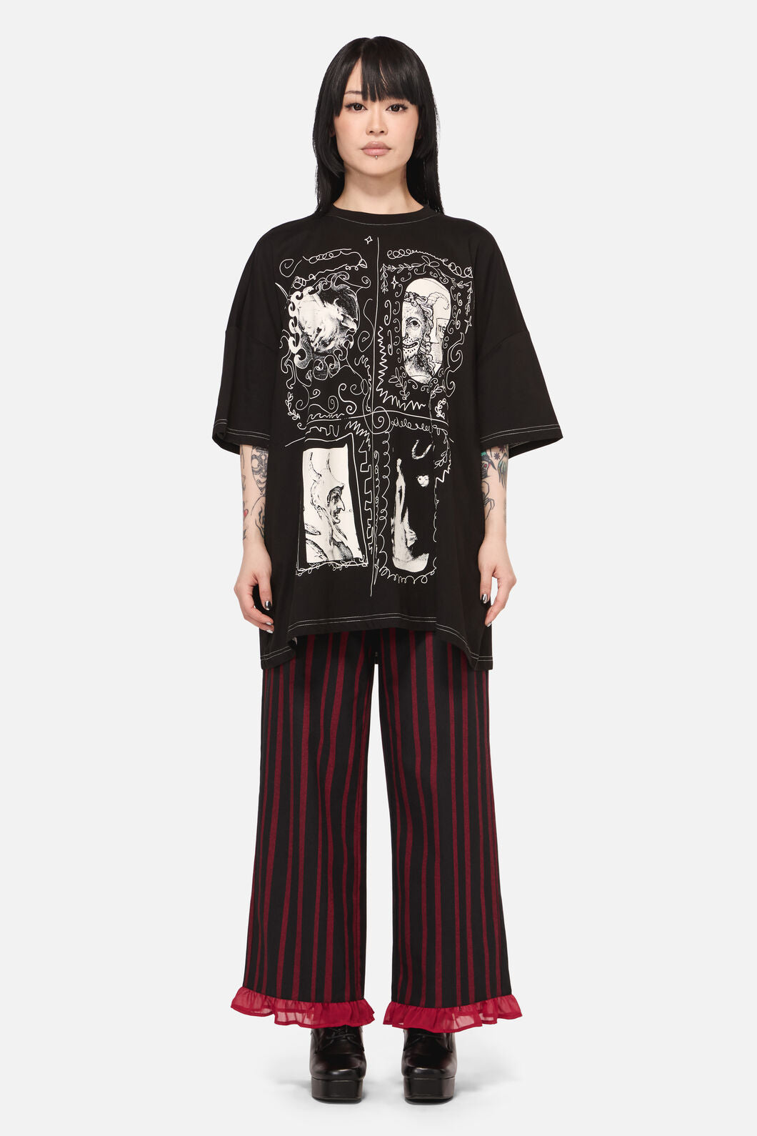 Framed Goth Oversized Tee – Dangerfield NZ